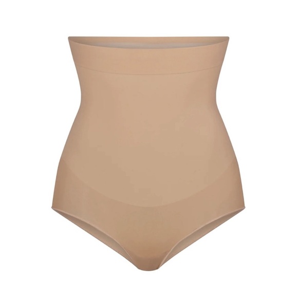 SKIMS | Intimates & Sleepwear | Skims Everyday Sculpt Highwaist Brief ...
